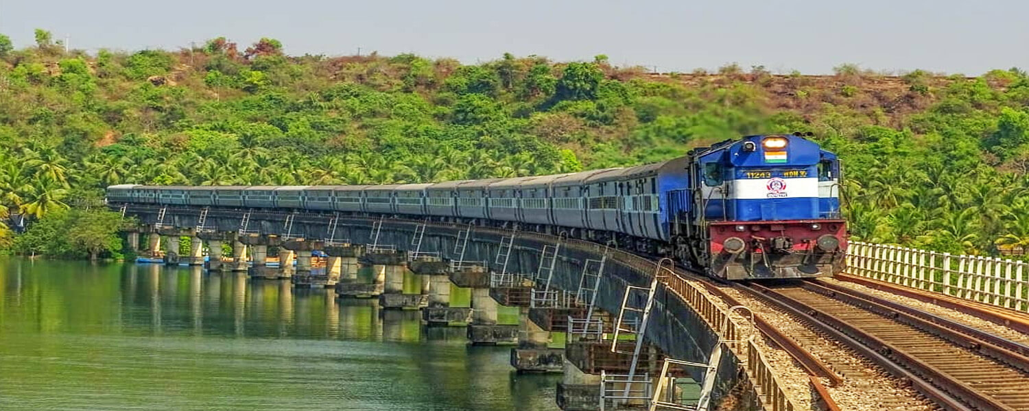 Top 6 Scenic train views to witness in India.