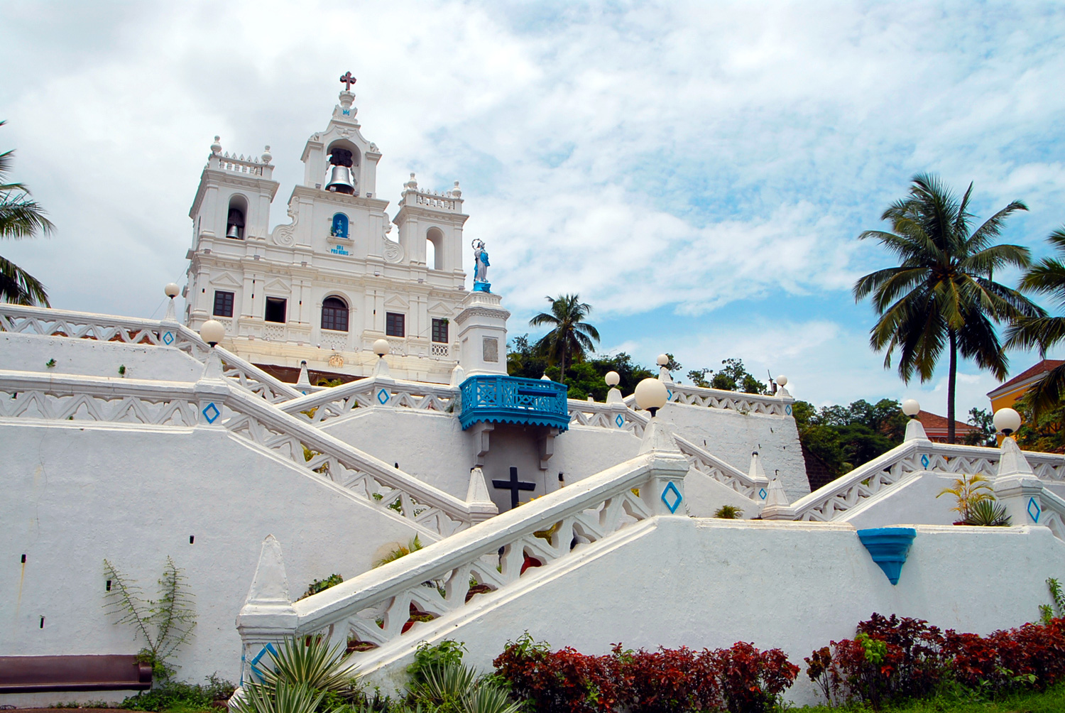 Book Enthralling Sailing in Goa Tour from Delhi