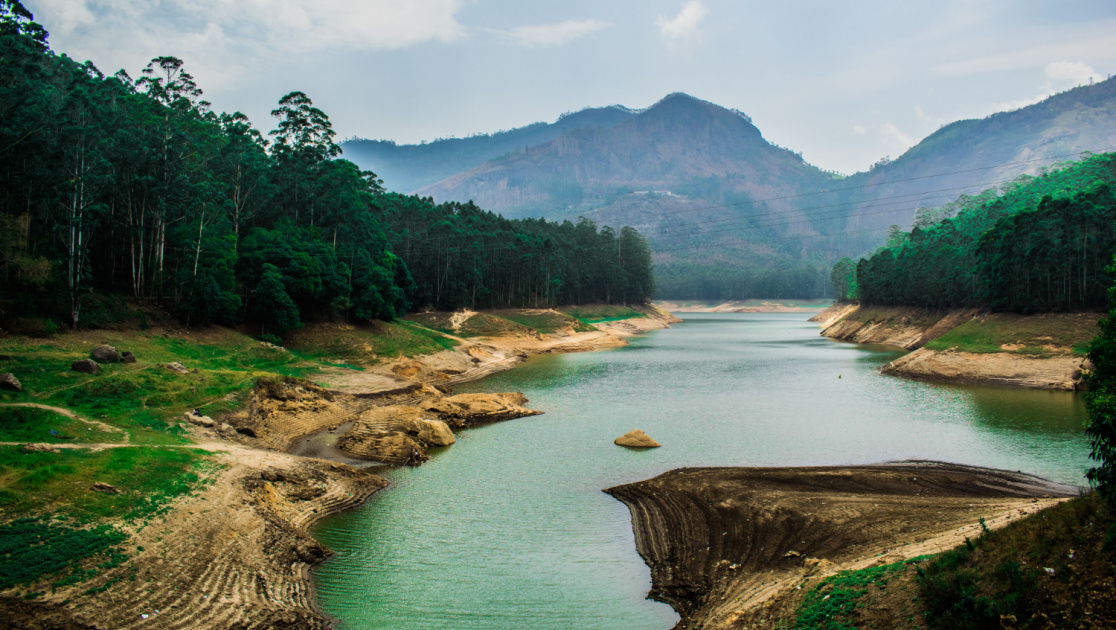 Book Magnetic Munnar