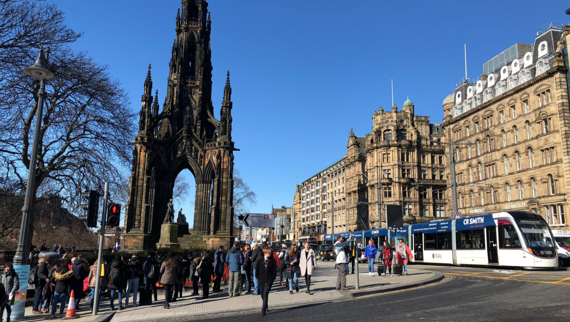 Book Fun filled London and Edinburgh