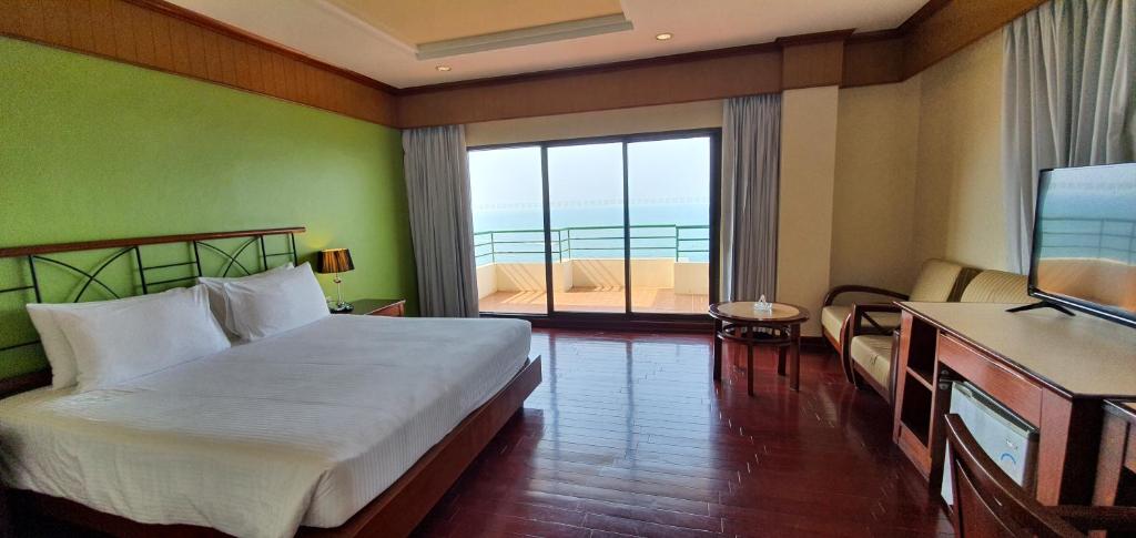 Garden Sea View Resort Hotel Pattaya: Reviews, Price, Photos, Address