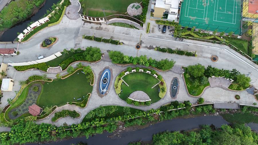 Unique Resort & Lifestyle Hotel Valsad: Reviews, Price, Photos, Address