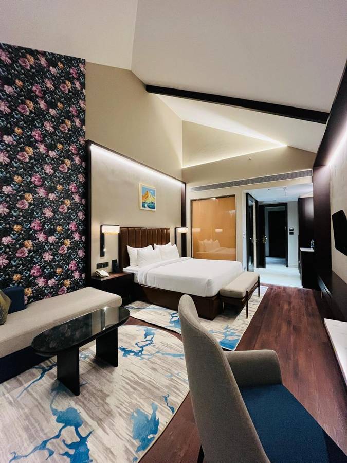 Unique Resort & Lifestyle Hotel Valsad: Reviews, Price, Photos, Address