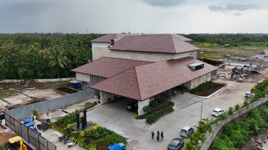 Unique Resort & Lifestyle Hotel Valsad: Reviews, Price, Photos, Address